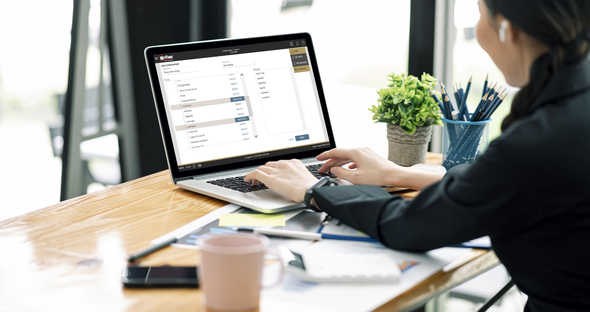 Customer Tip: How to Set Up Custom Reports